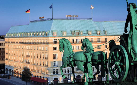 Neuer Wintergarten auf Augenhöhe mit der Quadriga - Tophotel.de