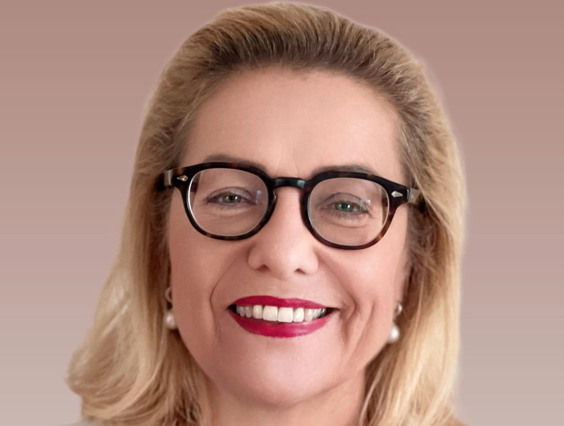 Neue Senior Beraterin für Kohl & Partner - Tophotel.de