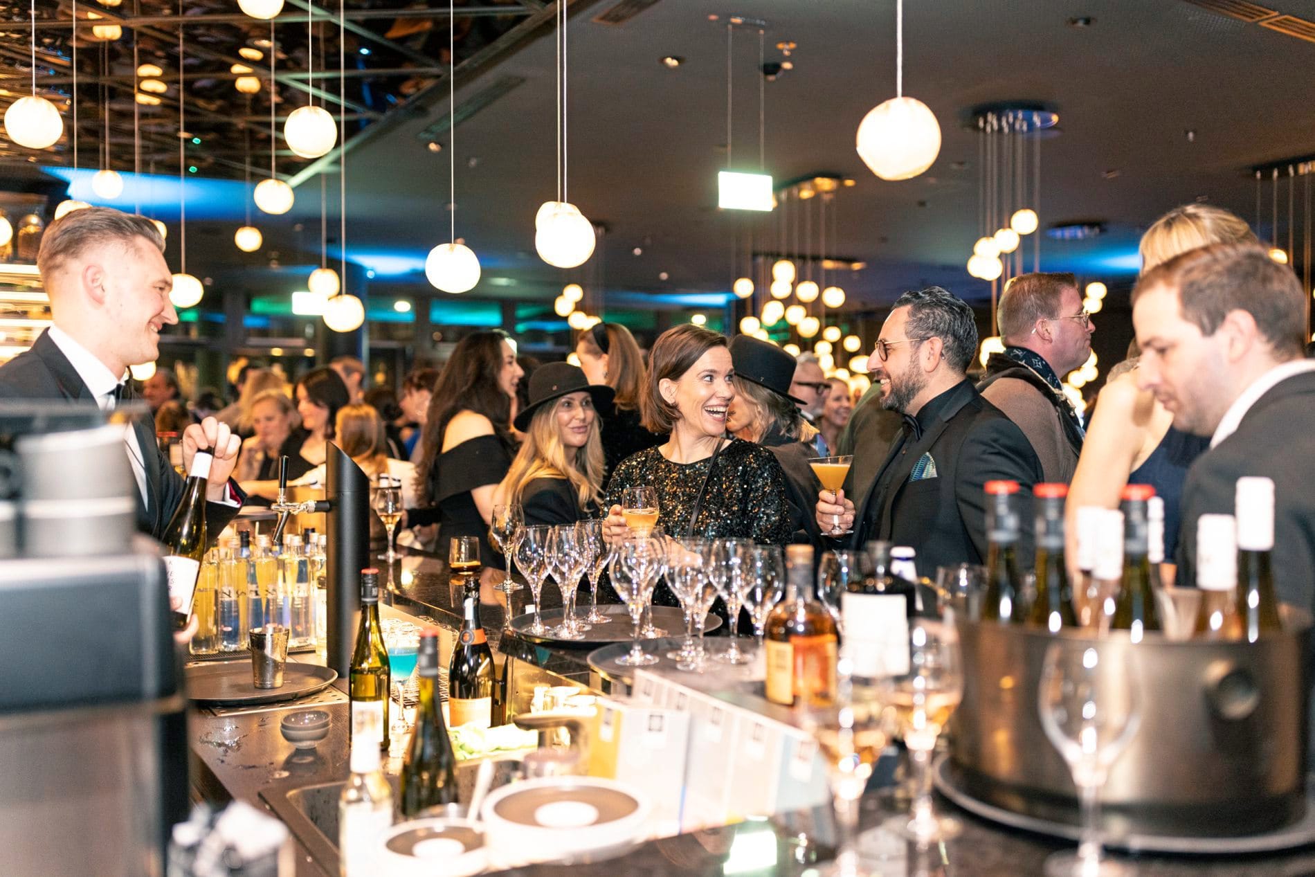 Cloud One Hamburg-Kontorhaus feiert Grand Opening - Tophotel.de