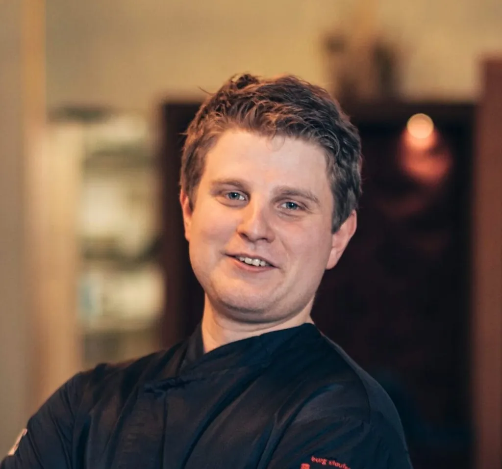 Kaviar mit Blumenkohl, Chawanmushi und Haselnuss - Tophotel.de